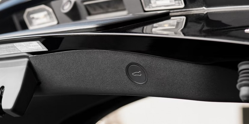 Tesla now offers to retrofit your Model 3 with a powered liftgate - ArenaEV