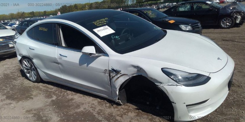 Tesla knowingly installed defective parts, made customers pay for ...