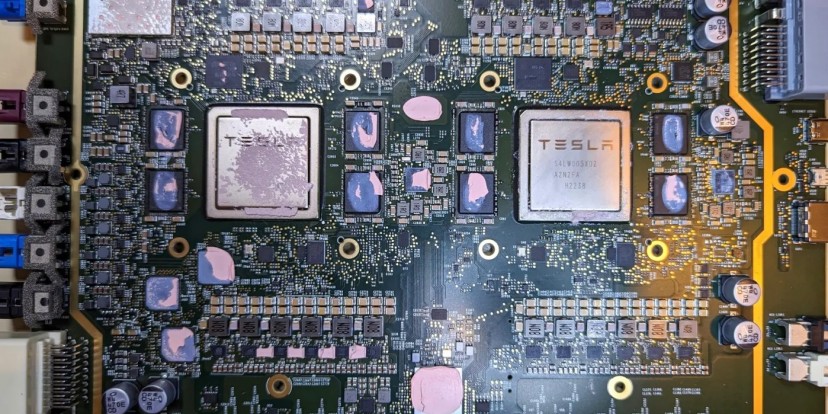 Some new Teslas' computers fail within a few tens or hundreds of miles ...